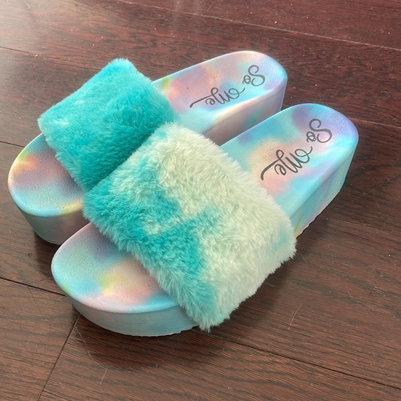 Dolls Kill | Shoes | Dolls Kill Fluffy Platform Sandals | Poshmark
